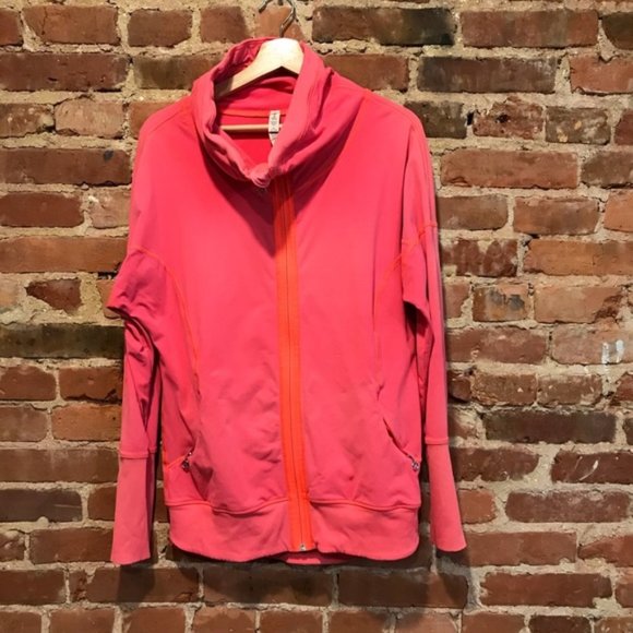 lululemon athletica | Jackets & Coats | Lululemon Athletica Pump It Up ...